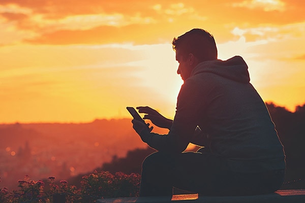 The 9 Tinder Pictures Proven To Work Best For Regular Guys - By ...